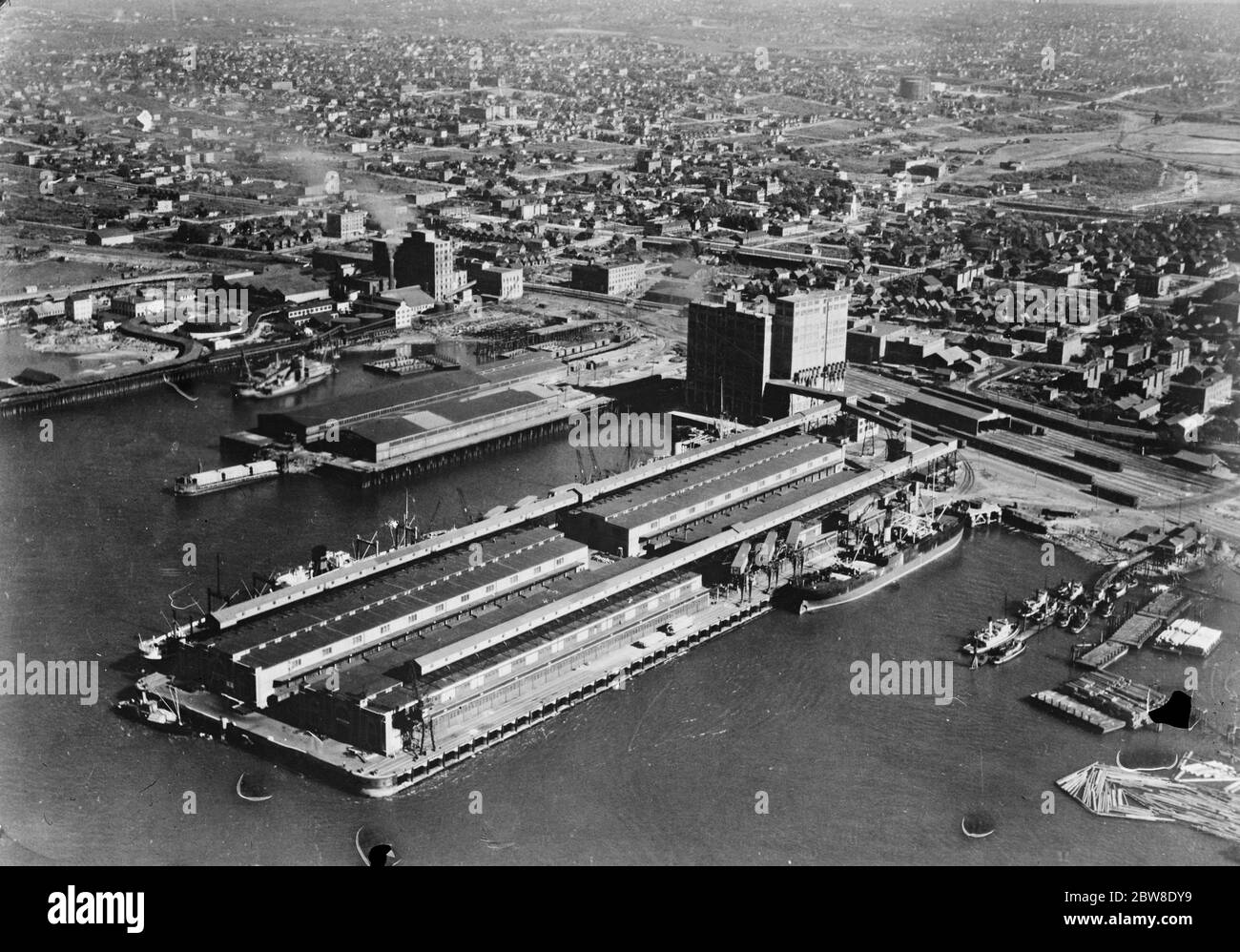 1920s vancouver harbour hi-res stock photography and images - Alamy