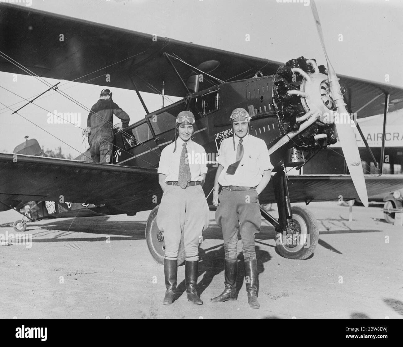 Former rivals to try for new refueled endurance record . Left to right ...
