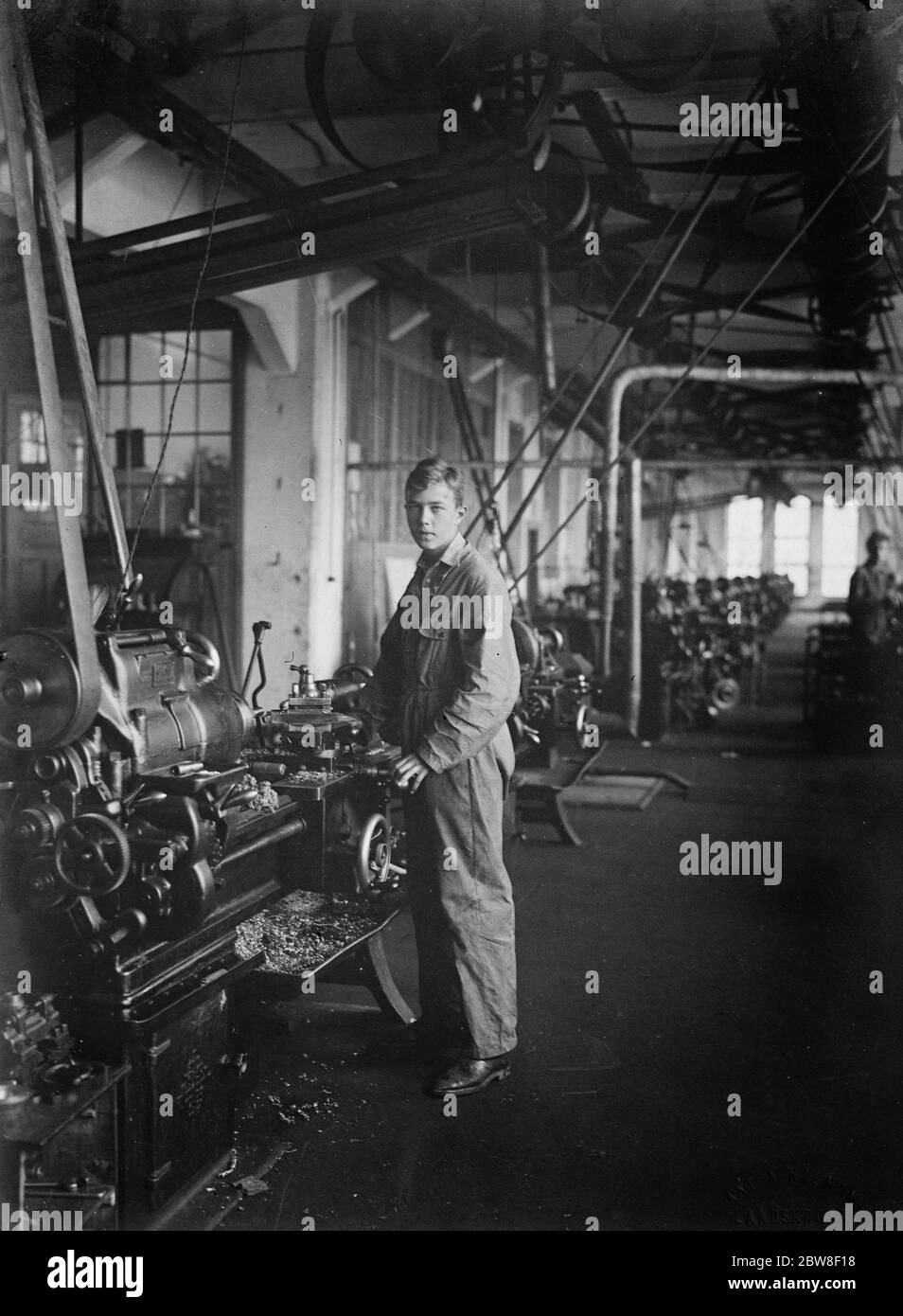 1920s factory work hi-res stock photography and images - Alamy