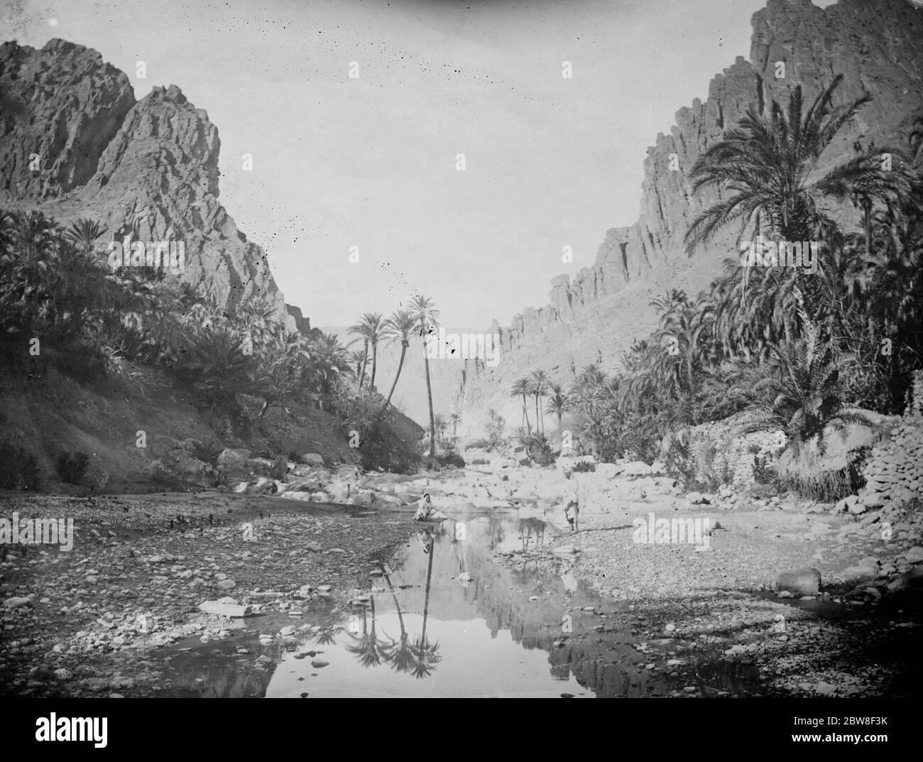 El 24 Black and White Stock Photos & Images - Alamy