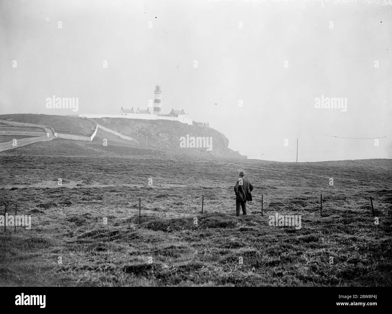 Old head hi-res stock photography and images - Alamy
