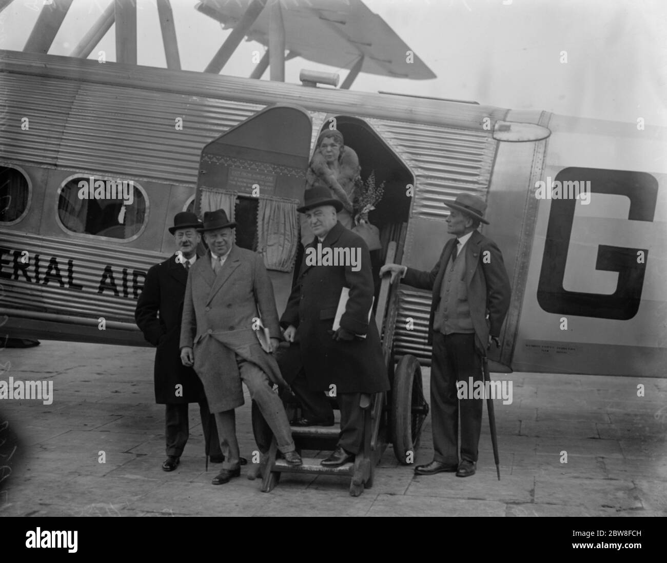 Colonel barrett hi-res stock photography and images - Alamy