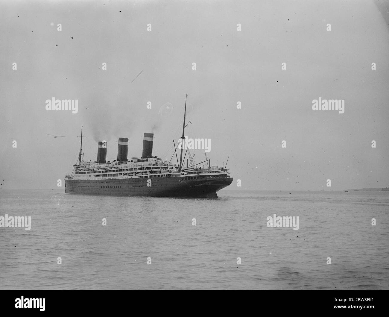 The United States Liner SS Leviathan going up the Solent . 1 August ...
