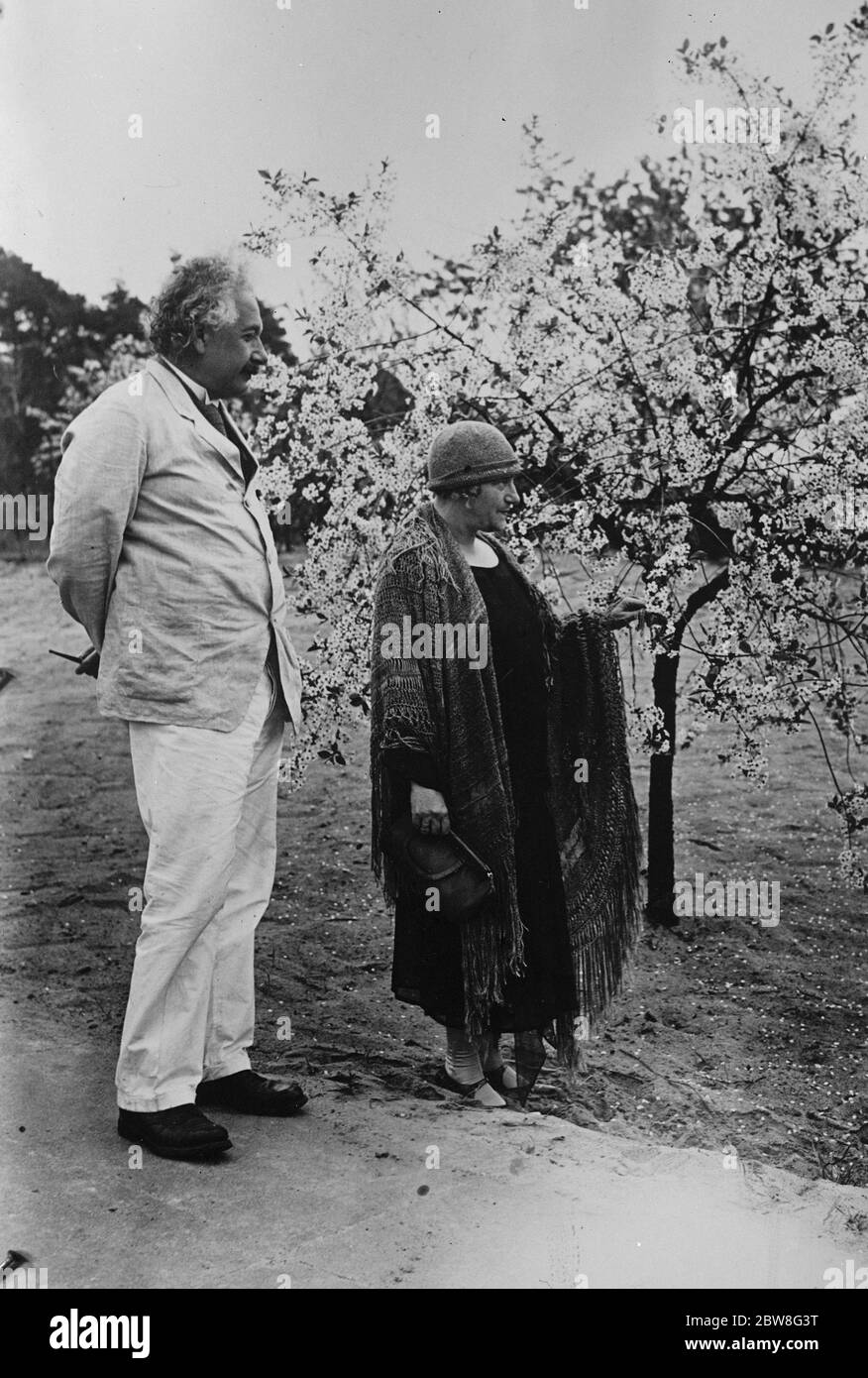 Einstein to visit Nottingham . Famous Professor to deliver his first ...