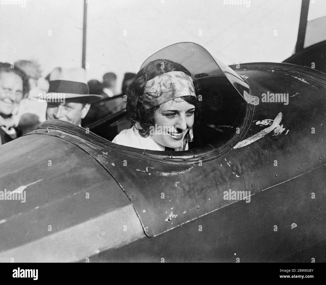 New York , to Paris flight . Miss Ruth Elder posed . October 1927 Stock ...