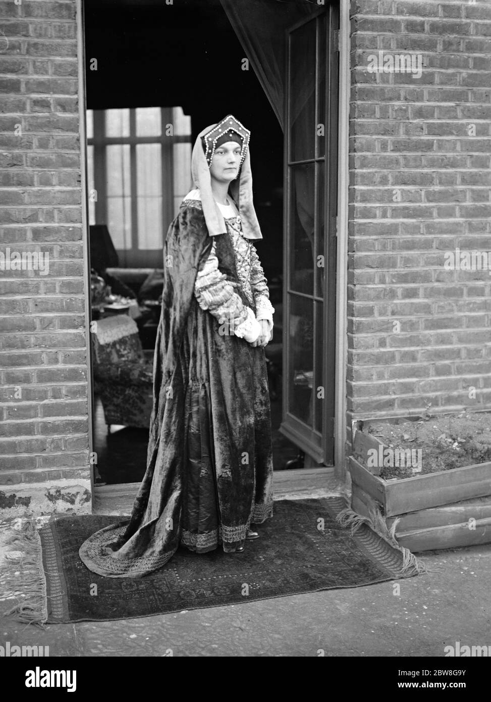 Lady - in - waiting to Ann Boleyn . Miss Adele Yorke , who will be lady ...