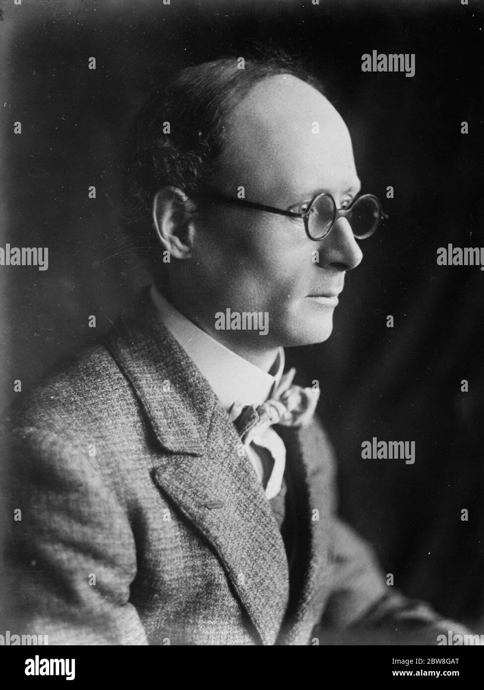 Mark Symons , who painted the crucifixion picture for the Royal Academy ...