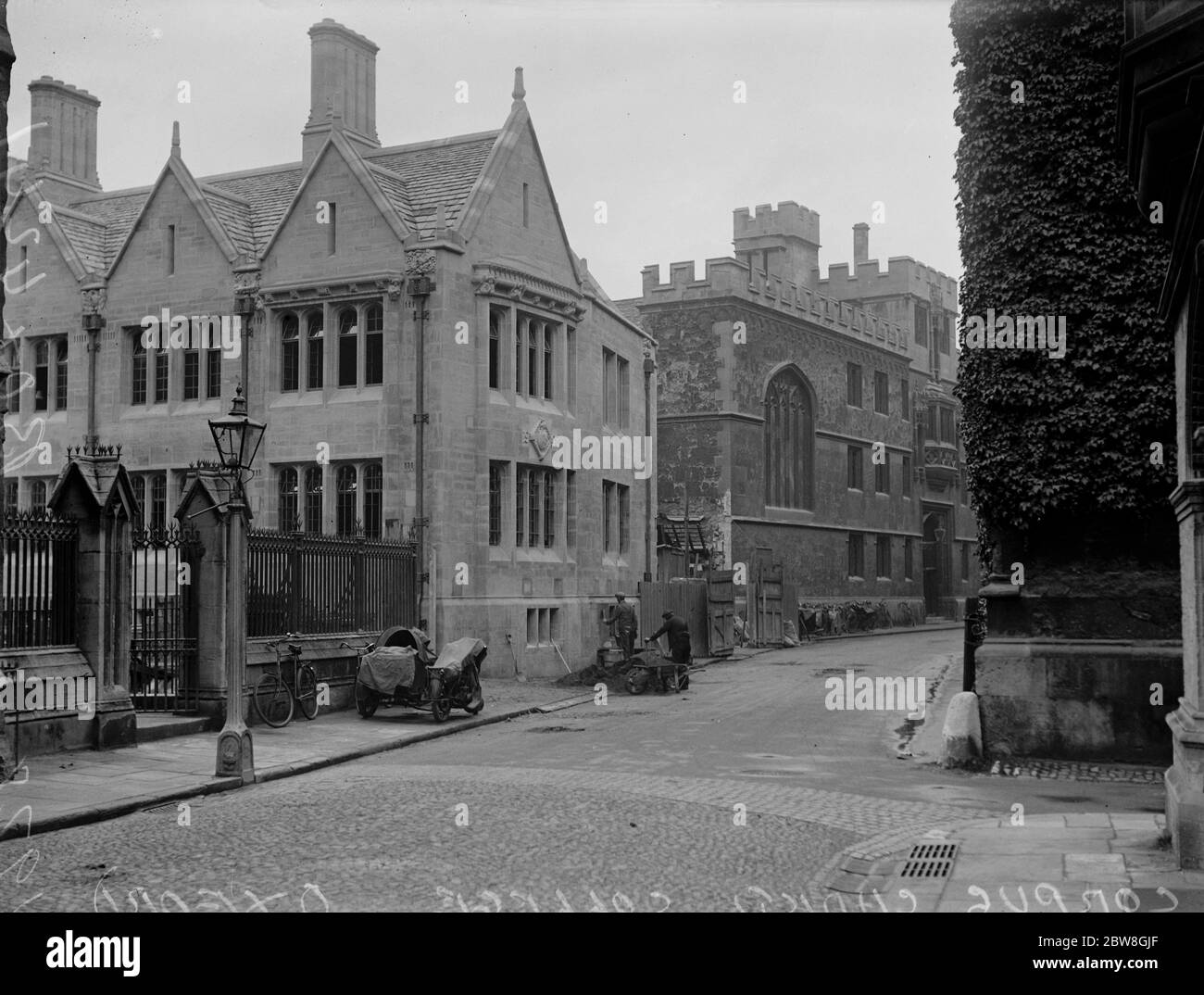 University of oxford 1920 hi-res stock photography and images - Alamy