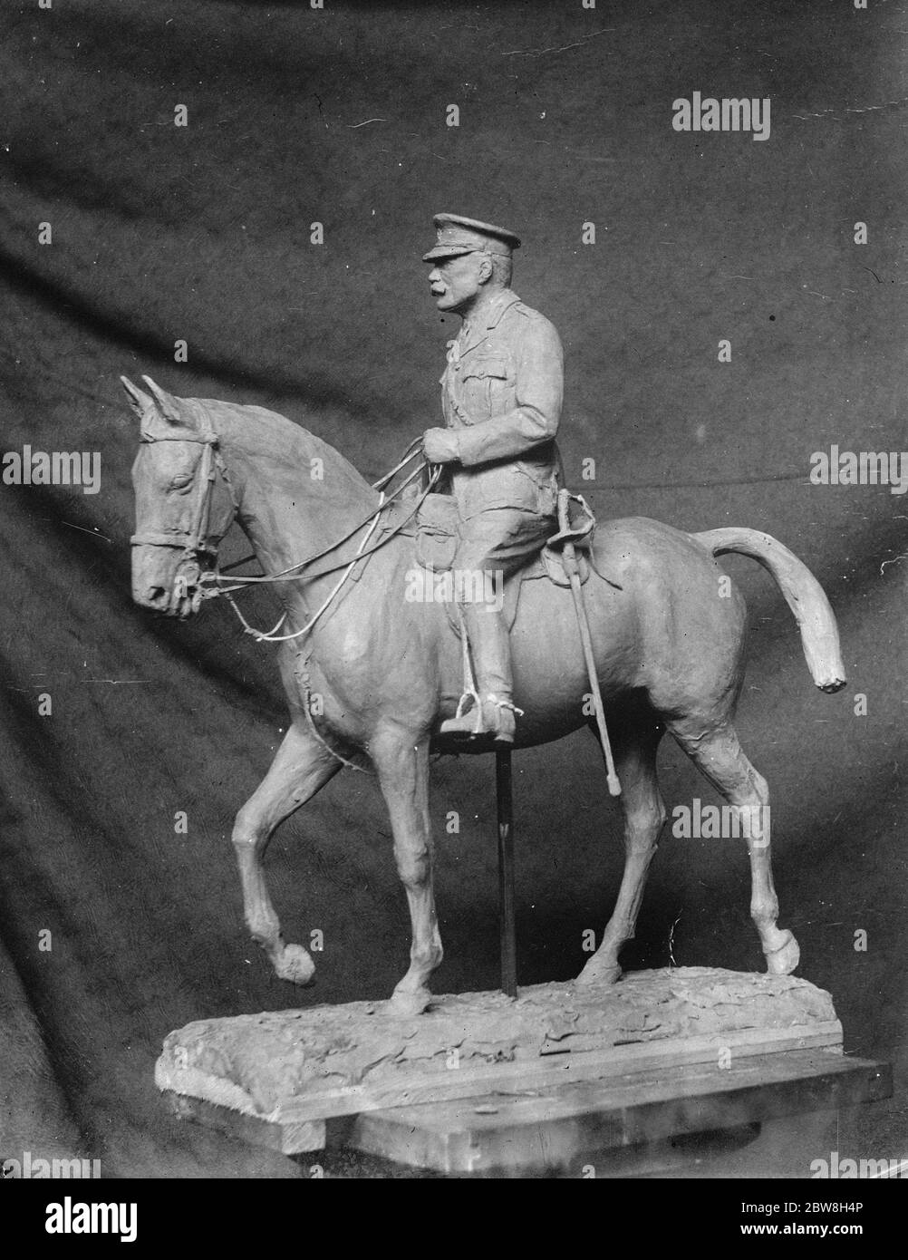 Lady Haig submits other models to assessor of Earl Haig Statue . The ...