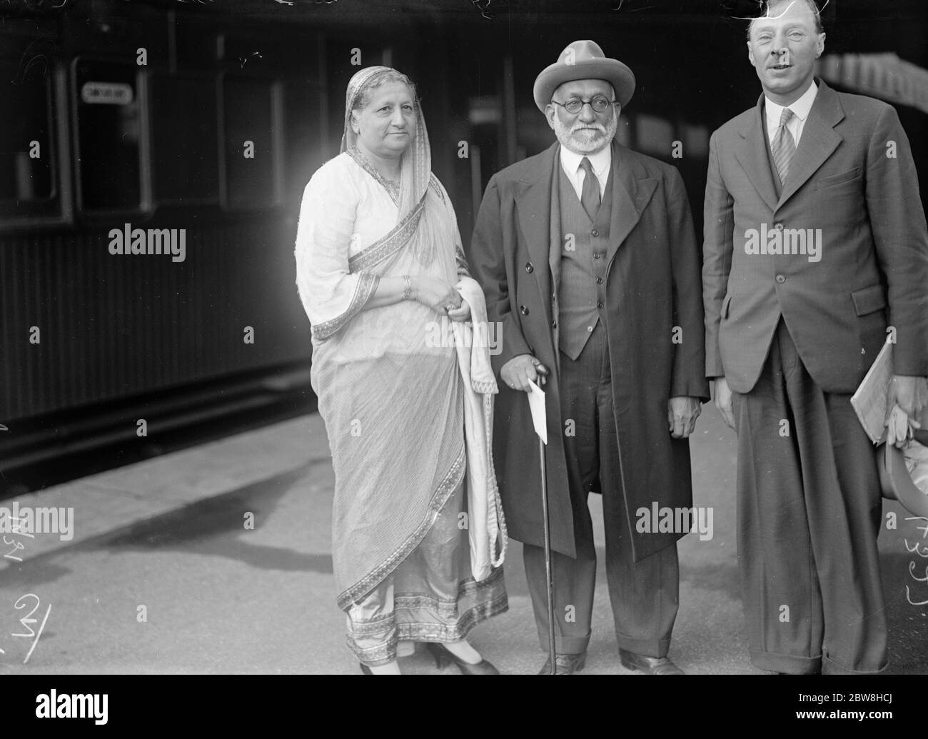 Notable Indian delegate to the Indian round table arrives in London ...