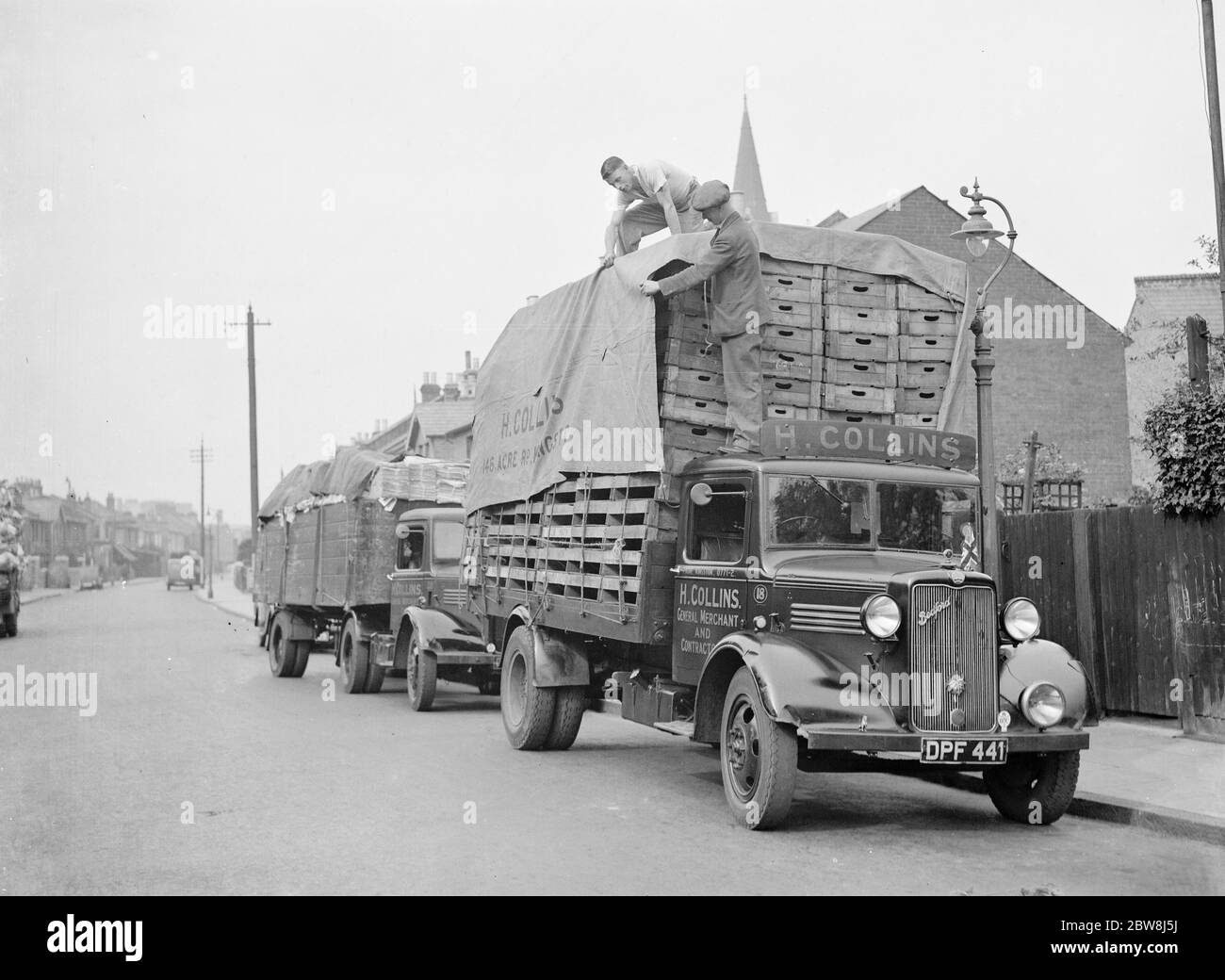 Scrap metal scrap iron Black and White Stock Photos & Images - Alamy