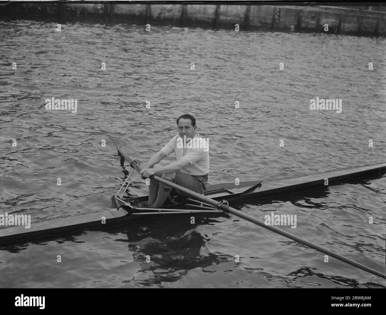 Sculling hi-res stock photography and images - Alamy