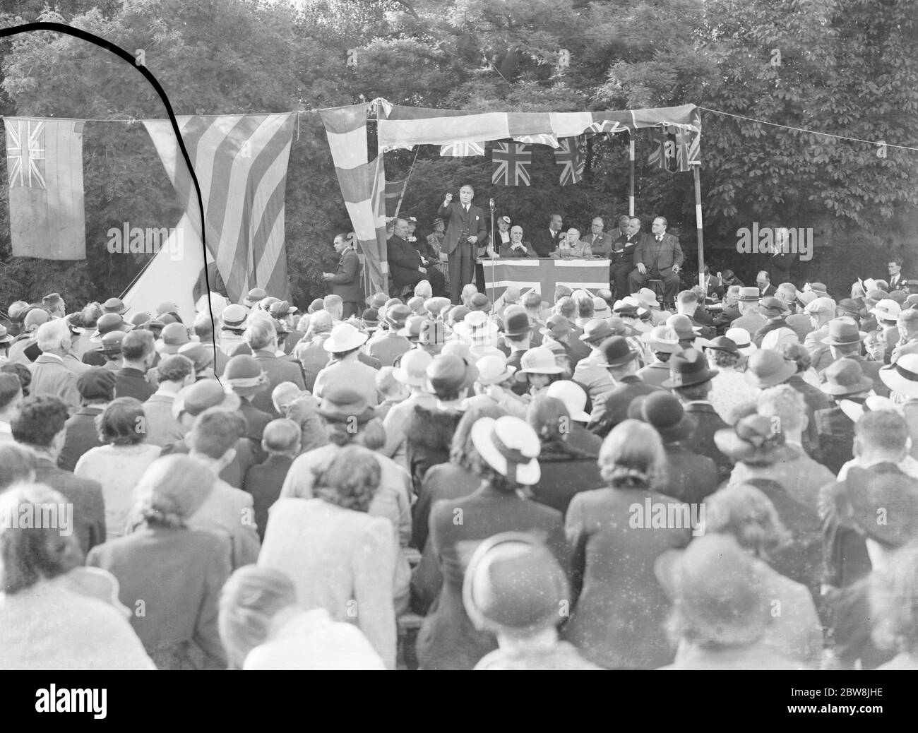 Leslie Hore-Belisha speaking at Shooters Hill . 1937 Stock Photo - Alamy