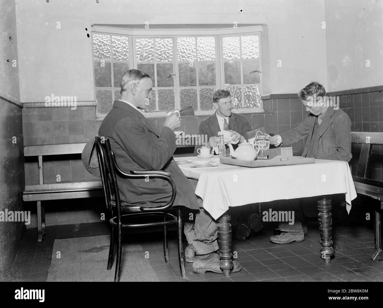Farm workers rest room . 1935 Stock Photo - Alamy