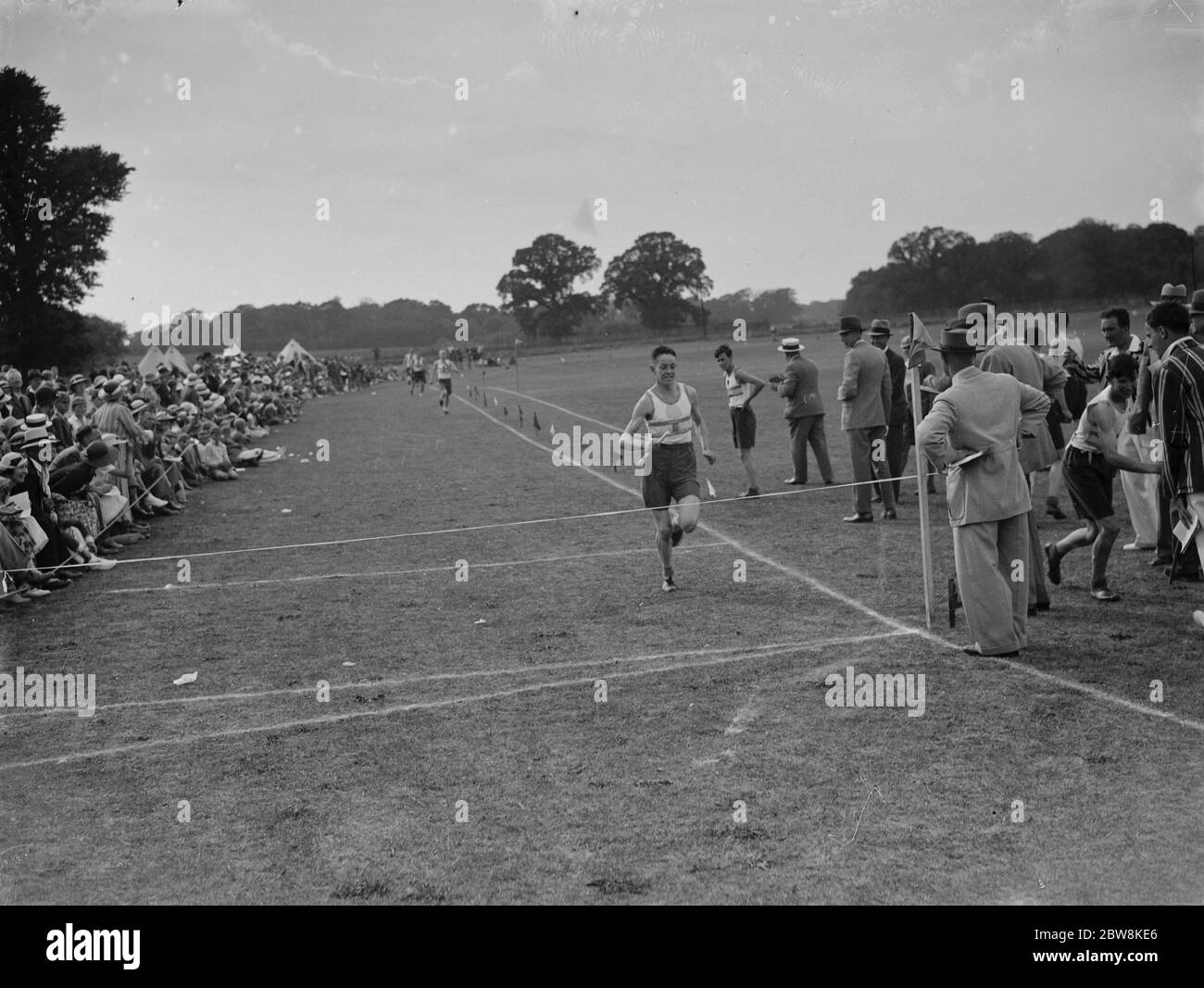 Finishing school 1930s hi-res stock photography and images - Alamy