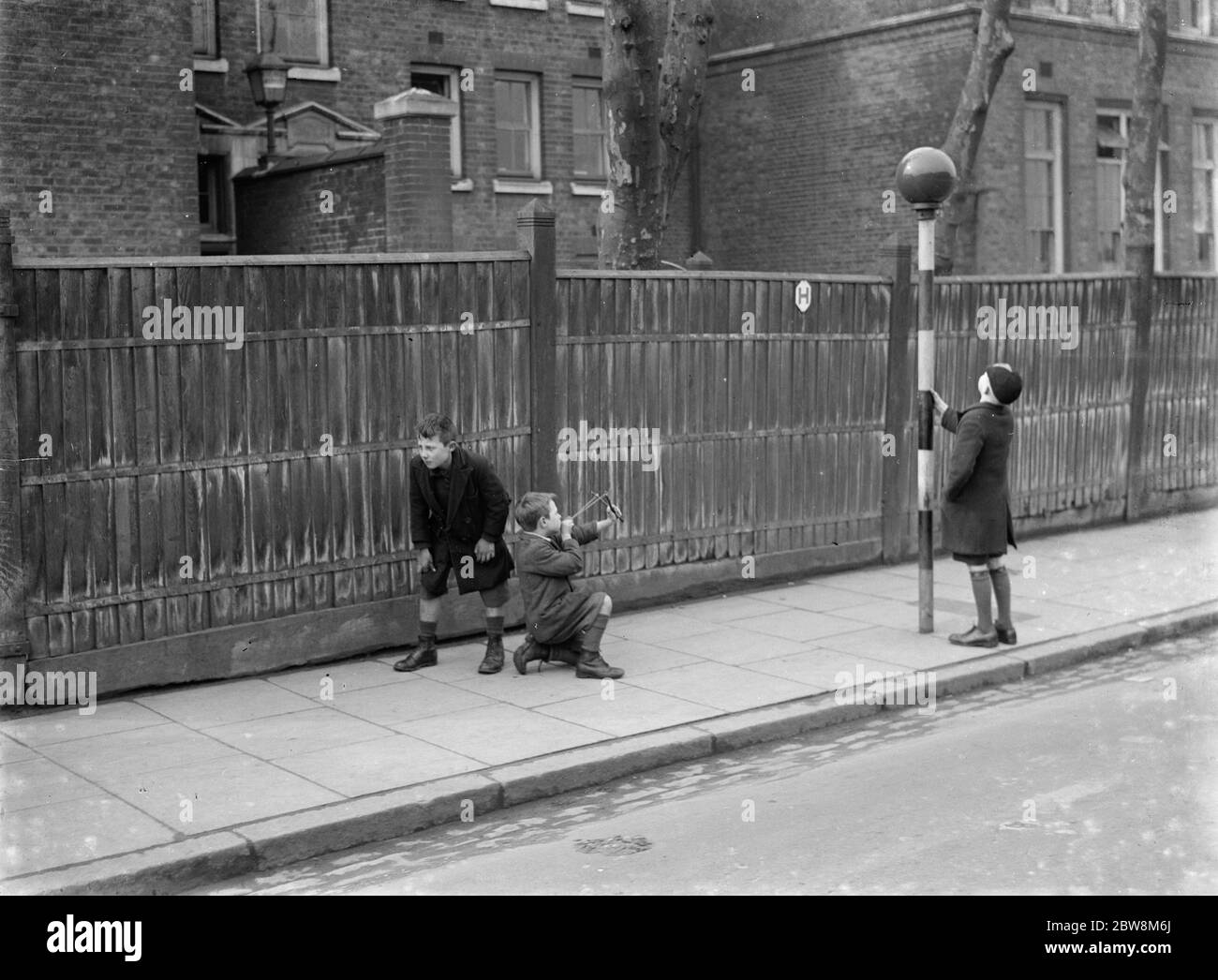 Belisha beacon hi-res stock photography and images - Alamy