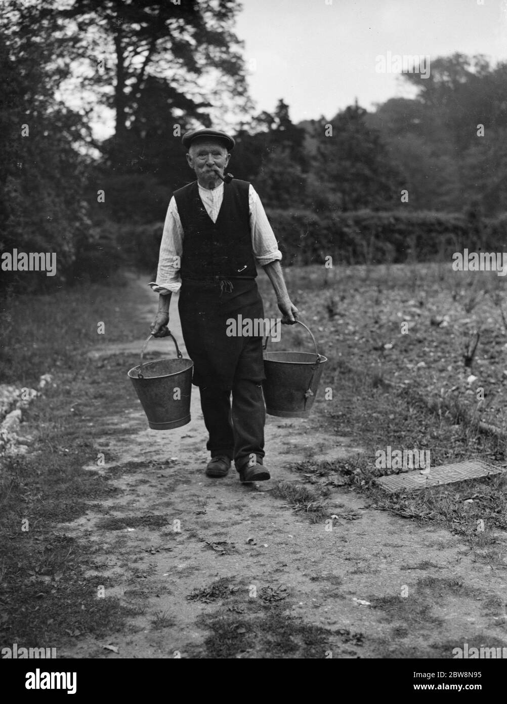 Farmer old man Black and White Stock Photos & Images - Alamy