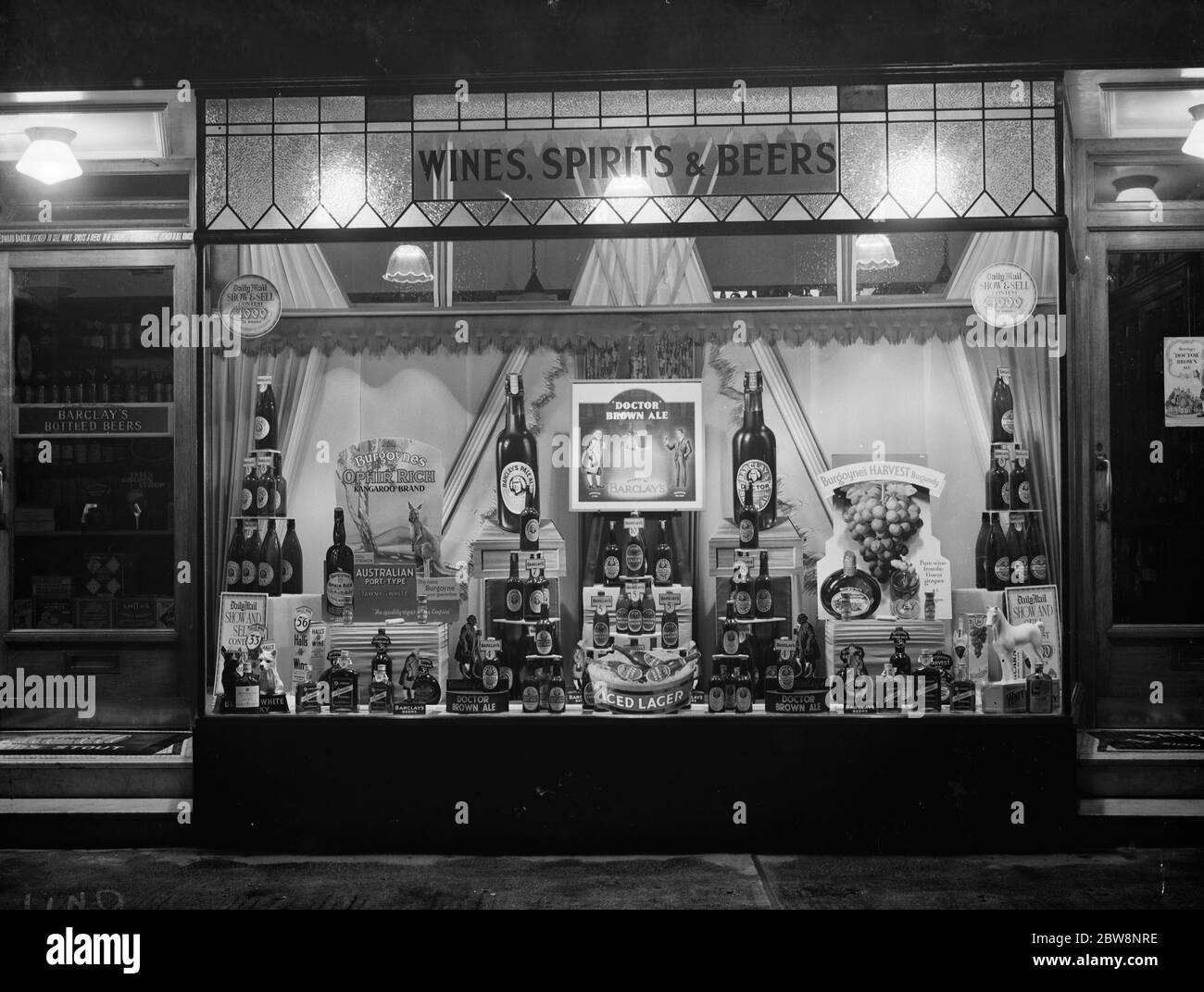 London off license Black and White Stock Photos & Images - Alamy