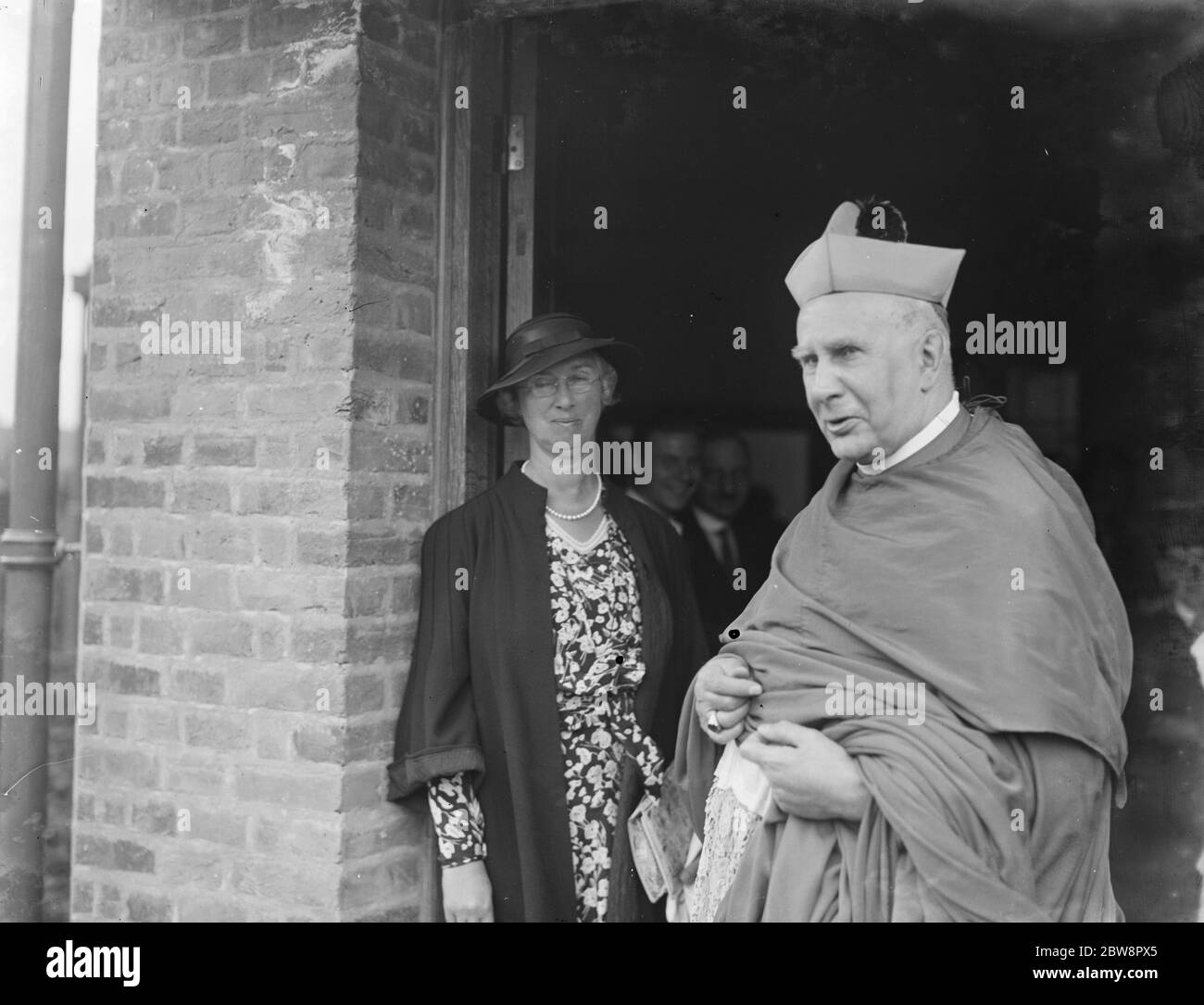 1930s catholic priest Black and White Stock Photos & Images - Alamy