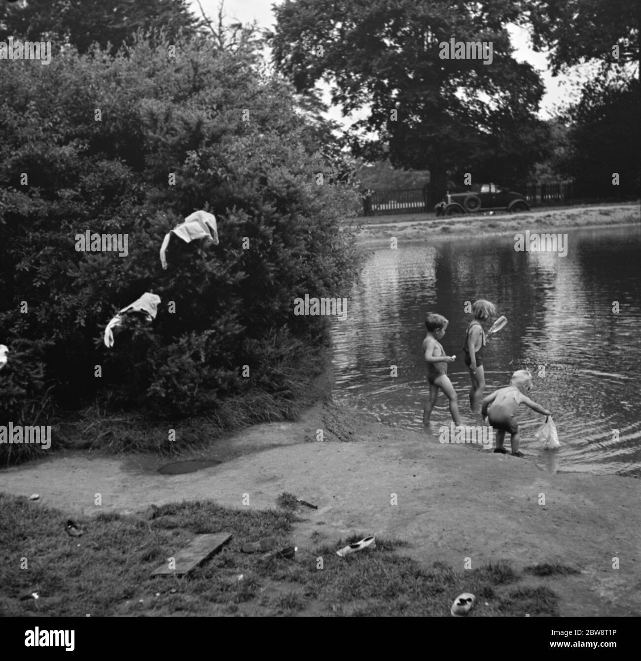 Kent lake swimming Black and White Stock Photos & Images - Alamy