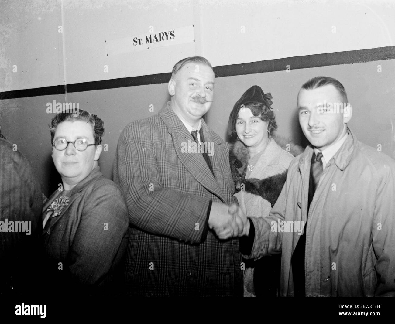 Mr and Mrs Rose and Mr Ranson . 1938 Stock Photo - Alamy
