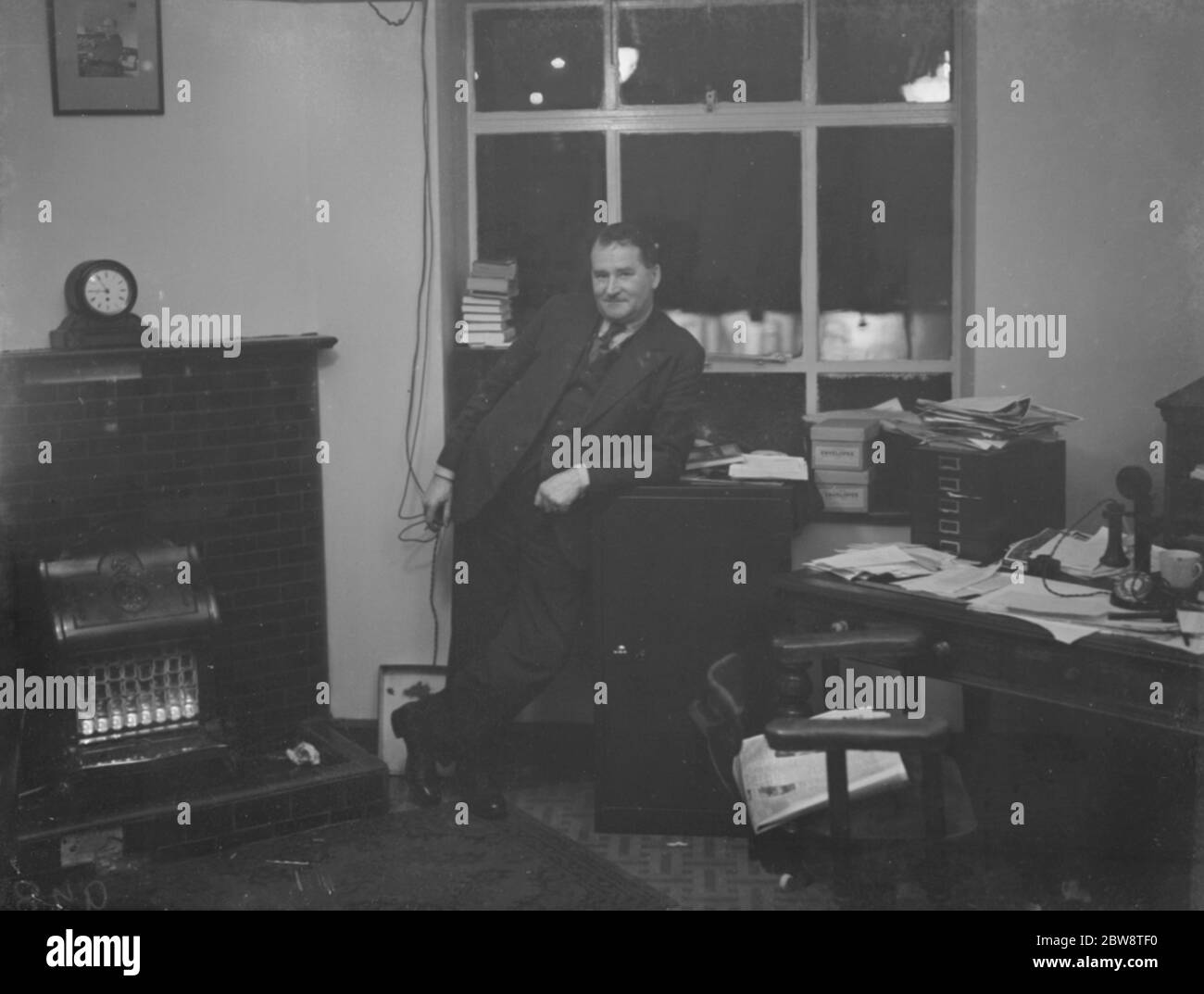 Mr H Bawden in office in Blackheath , London . 1938 Stock Photo - Alamy