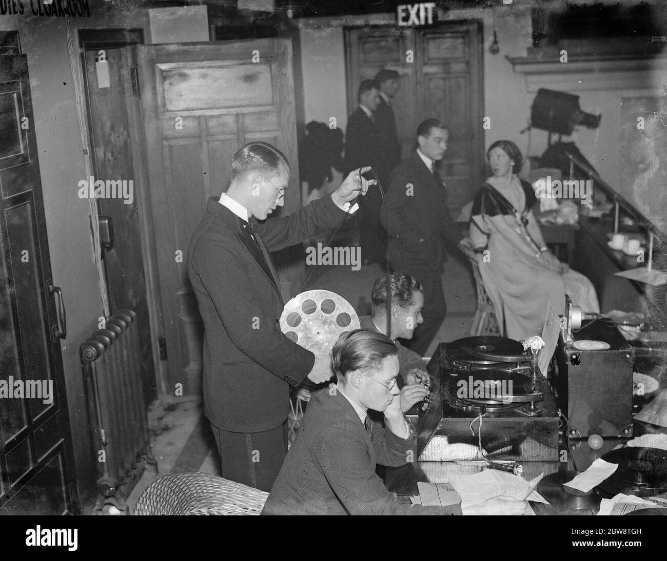 Cine society hi-res stock photography and images - Alamy