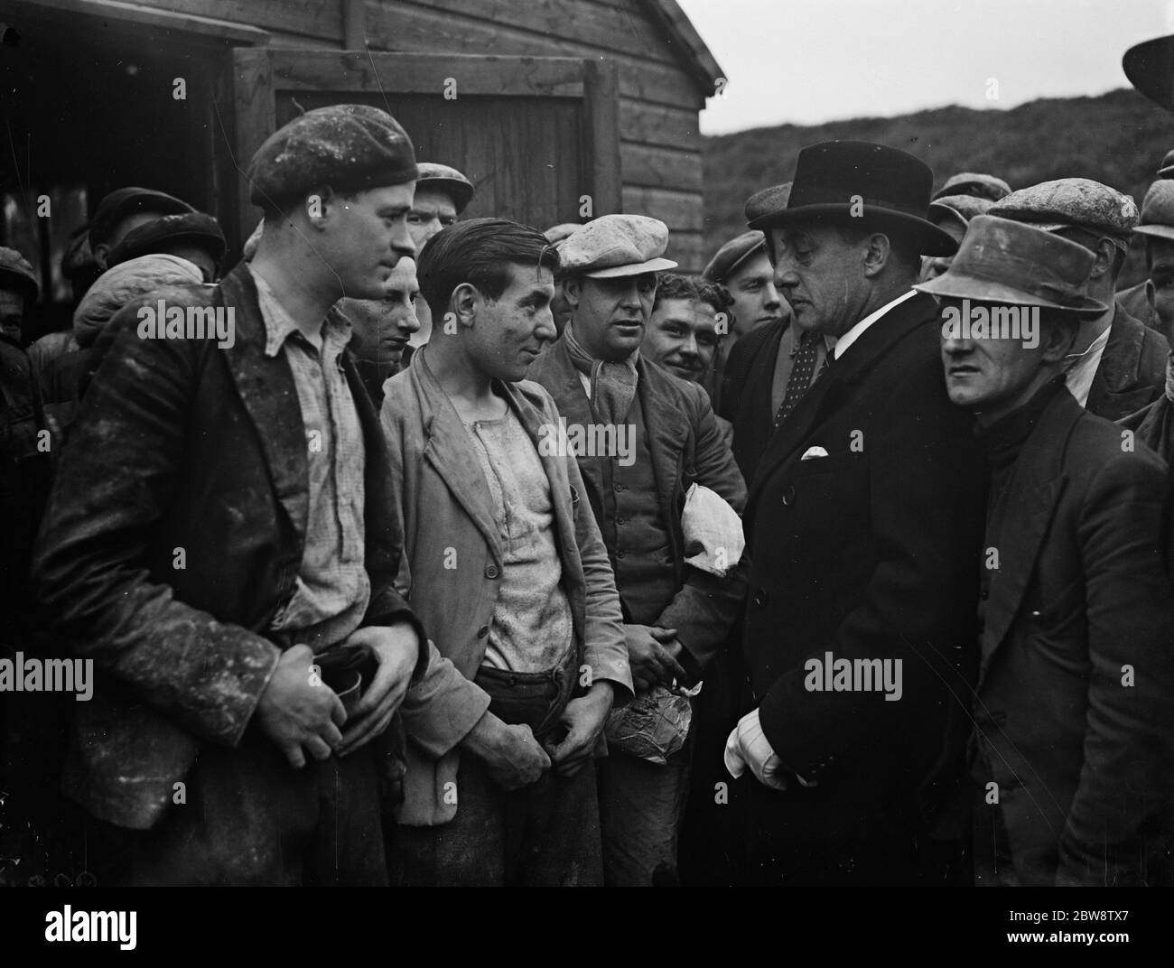 Mr leslie burgin hi-res stock photography and images - Alamy