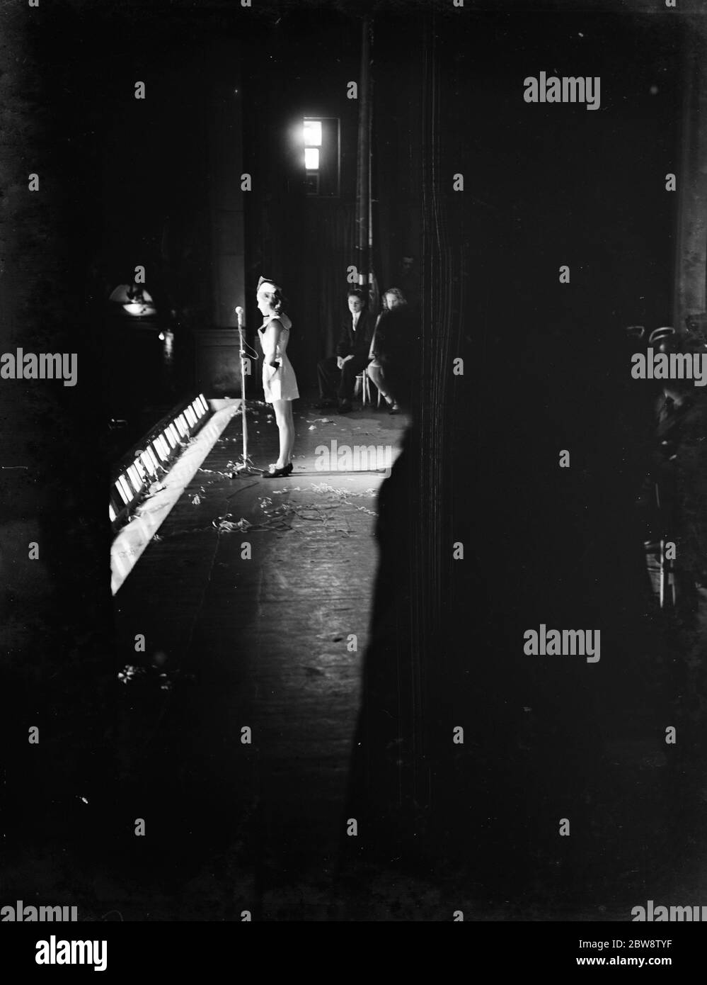 Footlights Black and White Stock Photos & Images - Alamy