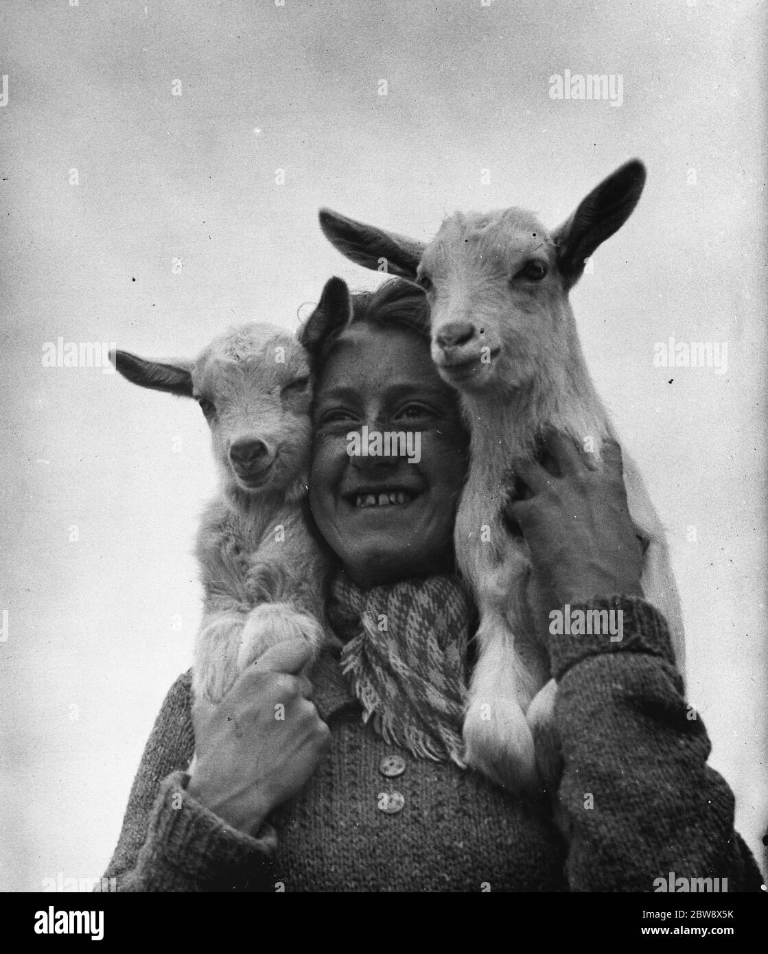 1930s kids hi-res stock photography and images - Alamy