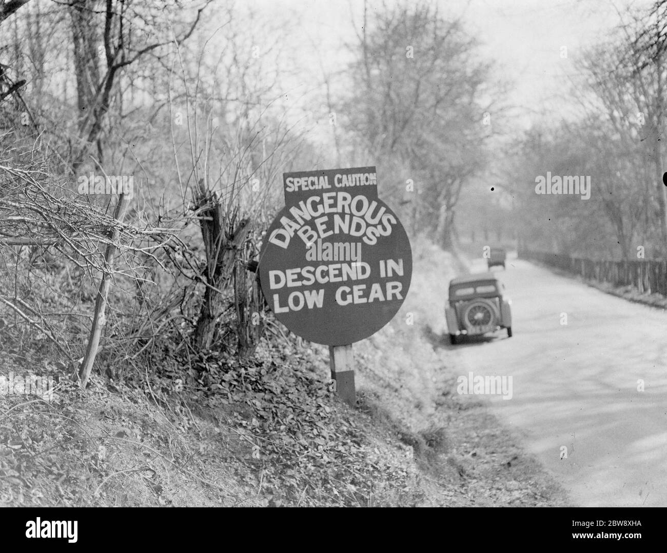 Bend in road traffic sign hi-res stock photography and images - Alamy