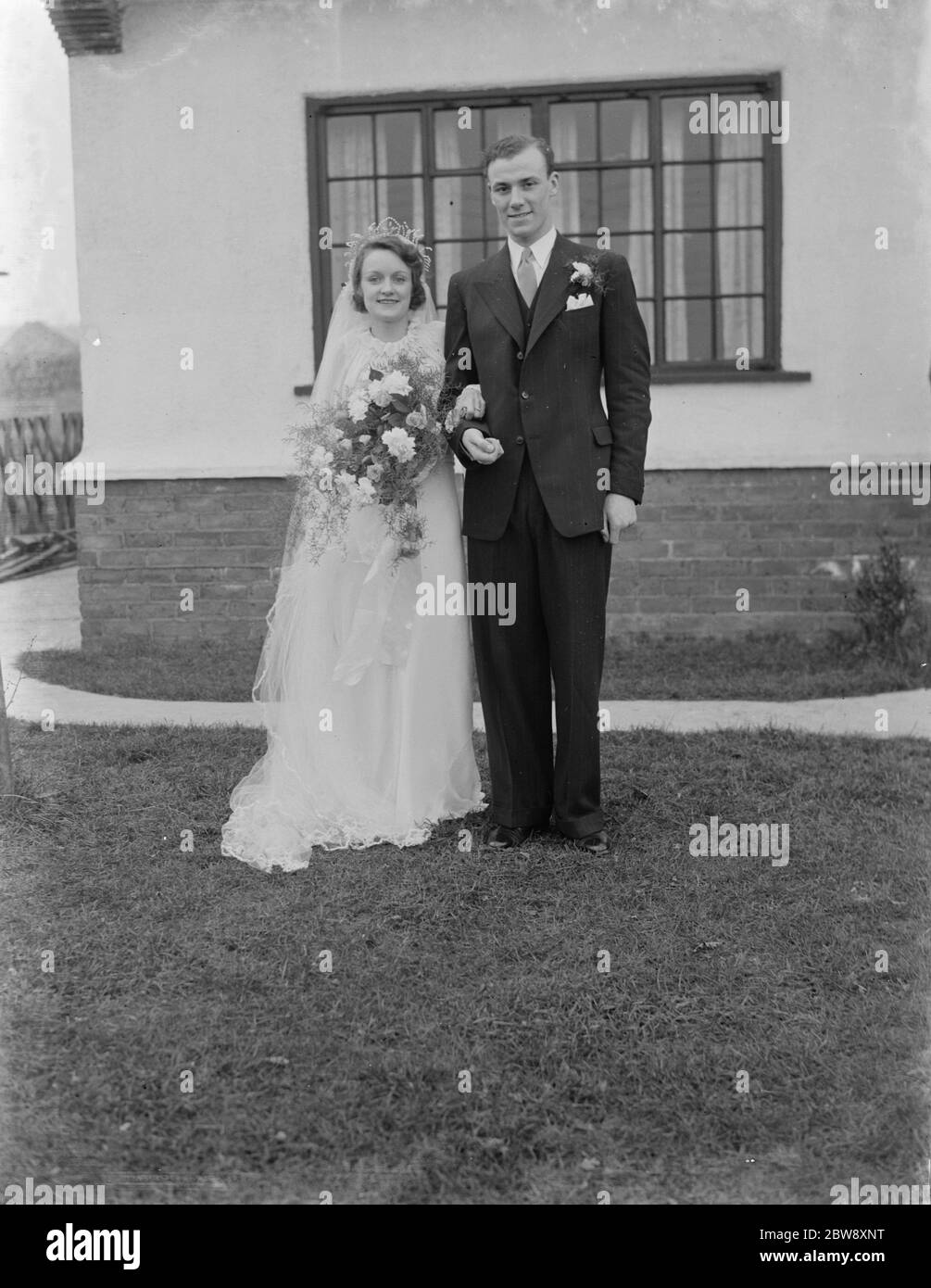 The Dibben and Donoghue wedding . Bride and bridegroom . 1937 Stock ...