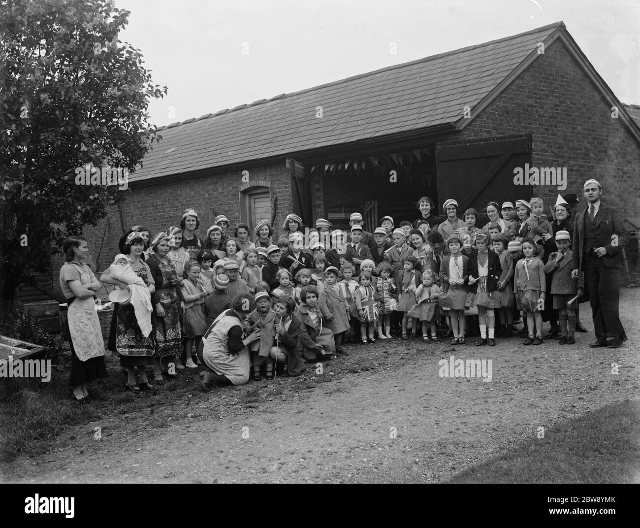 Coronation teas in Mottingham , Kent , to celebrate the coronation of ...