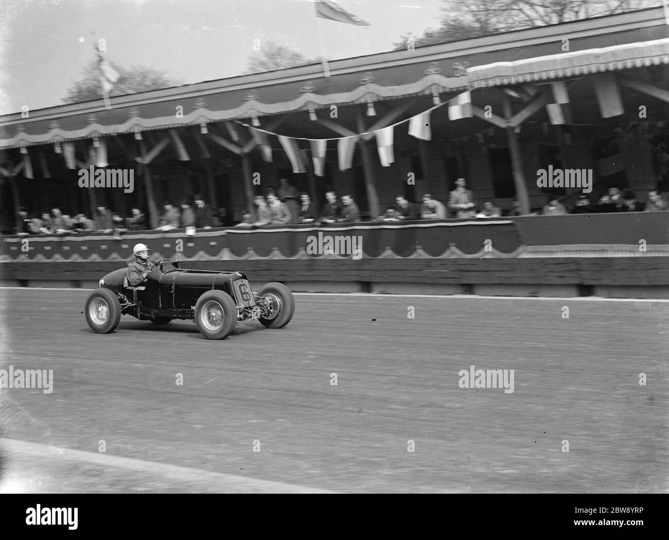 ERA Pat Fairfield at speed at Crystal Palace . 1937 Stock Photo - Alamy