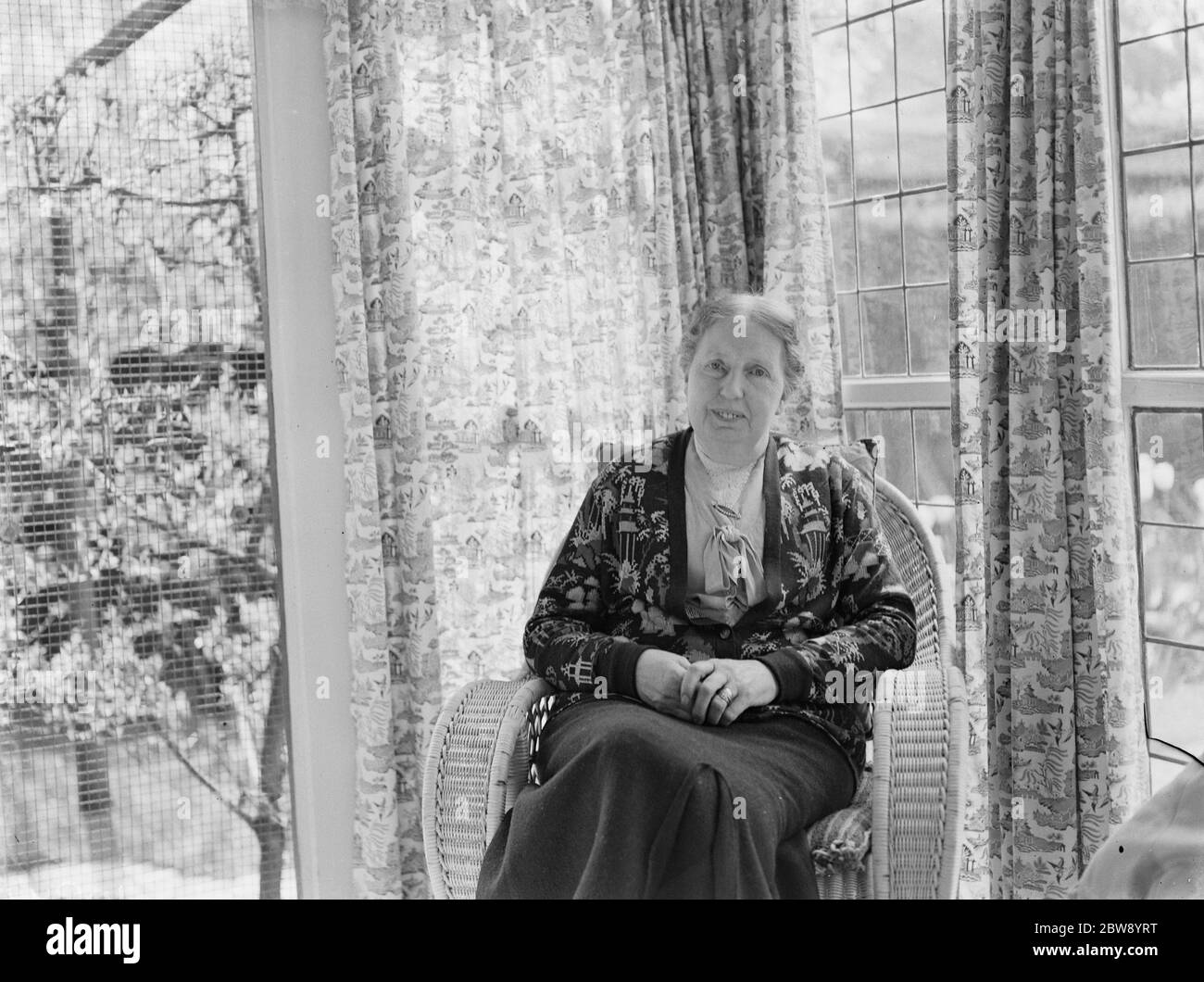 Swan lane hi-res stock photography and images - Alamy