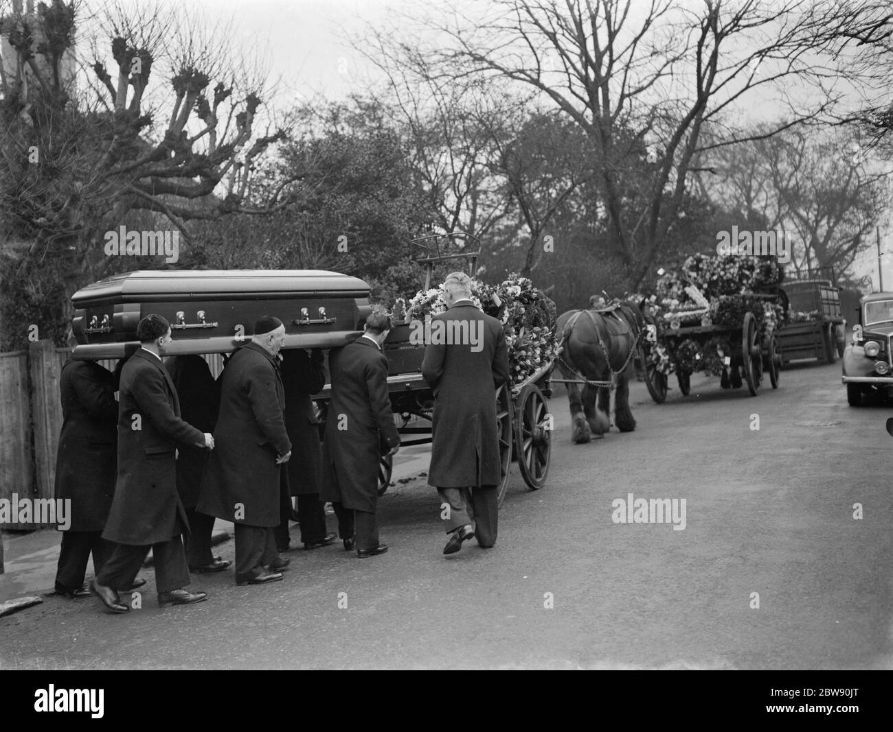 1930 funeral procession Black and White Stock Photos & Images - Alamy