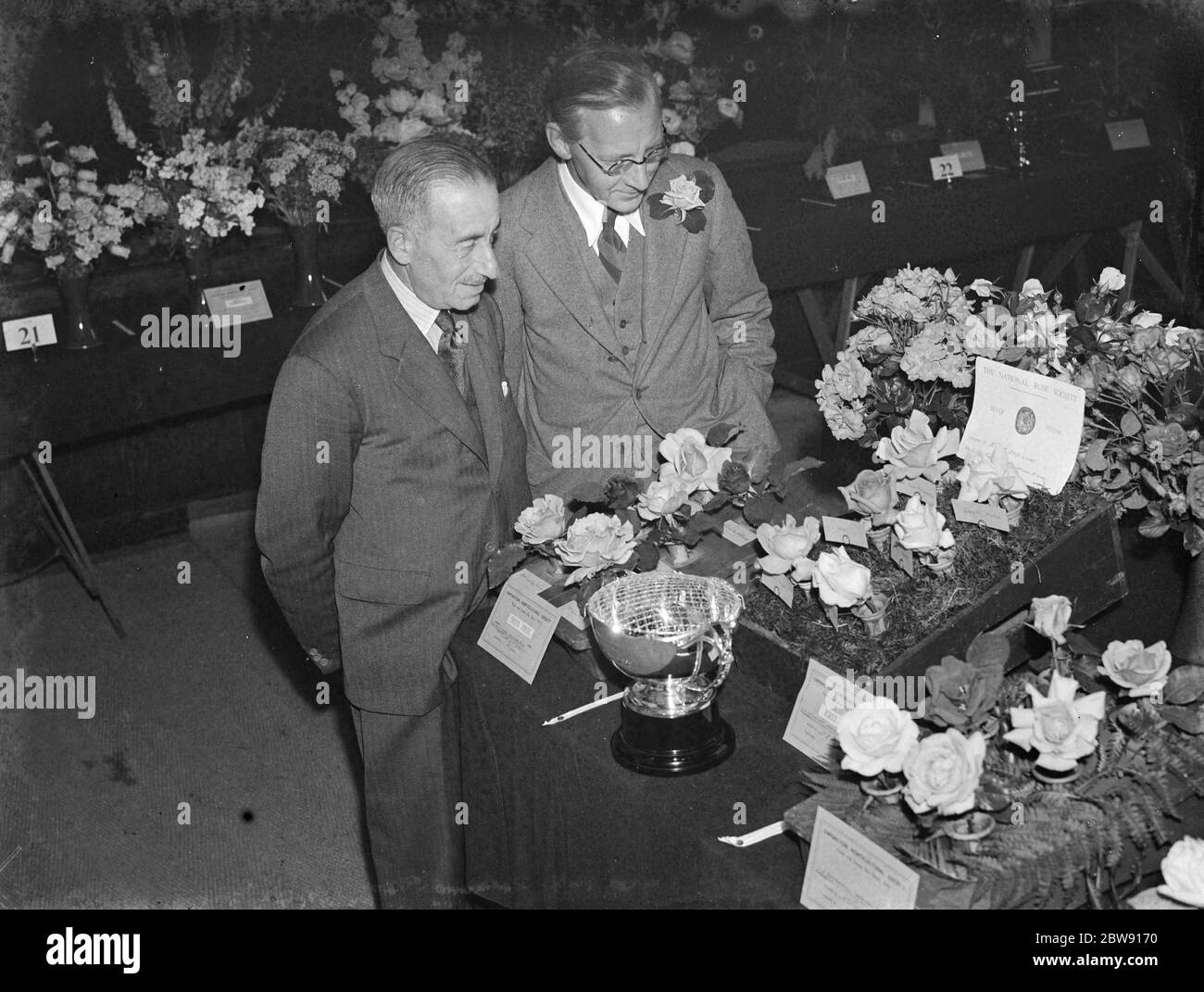 The Flower Show in Orpington , Kent . 1939 Stock Photo - Alamy