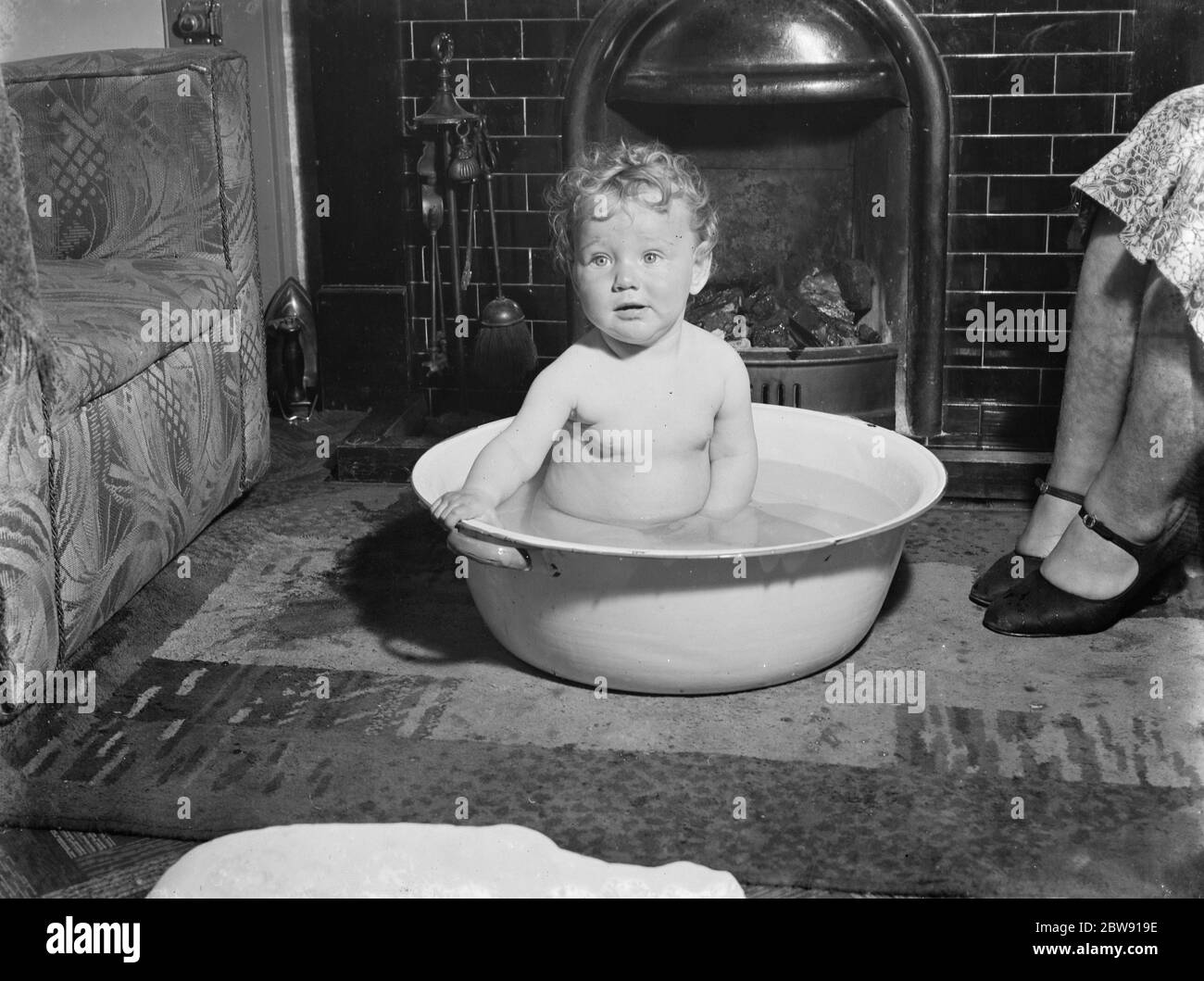 Baby Lee in a washbowl in advertising shots for Trufood . 1939 Stock ...