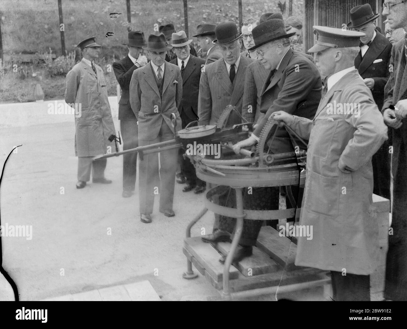 Twin vickers machine gun hi-res stock photography and images - Alamy