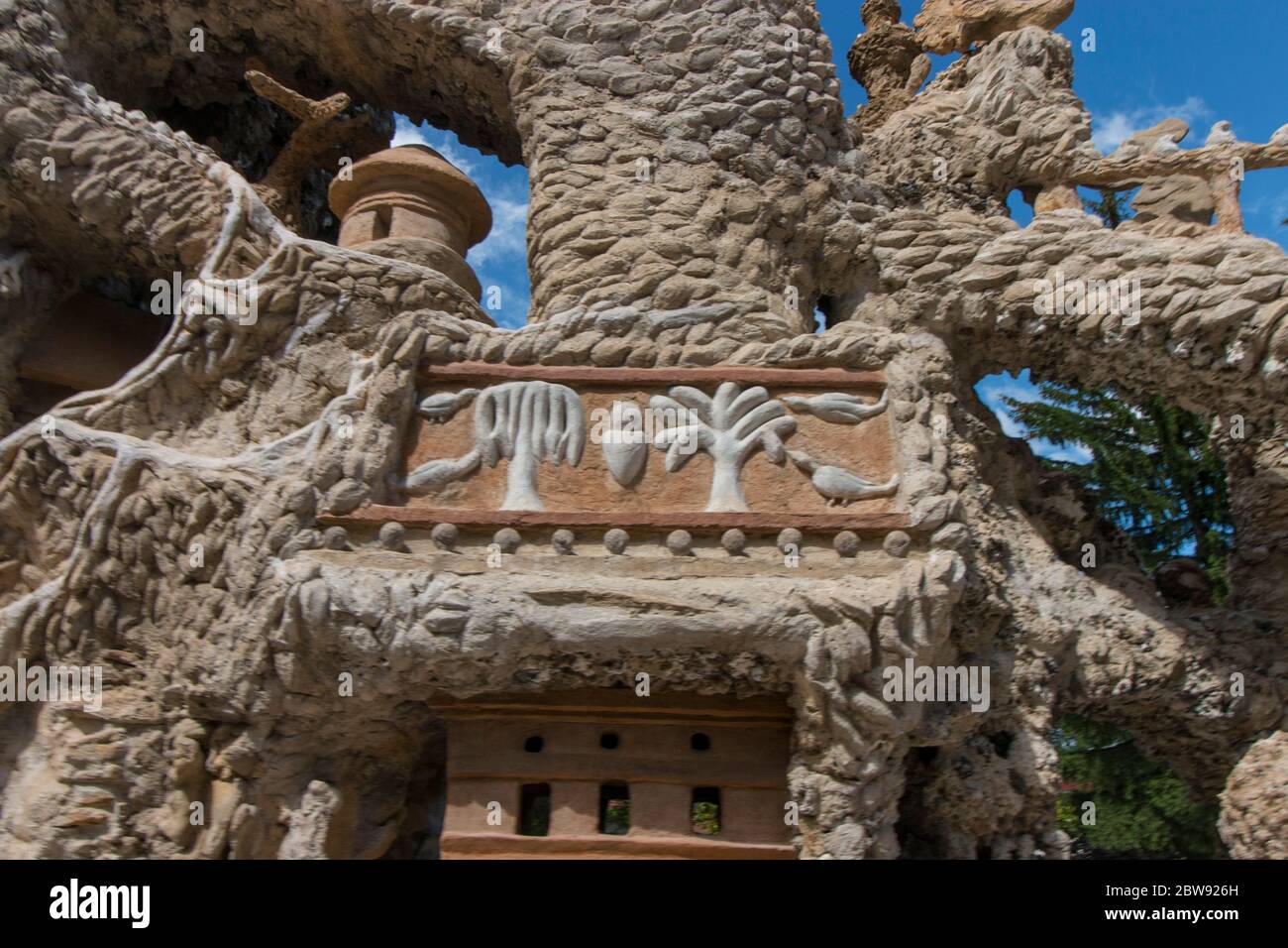 Palais ideal du facteur Cheval. Maison. Curiosity, surreal building ...