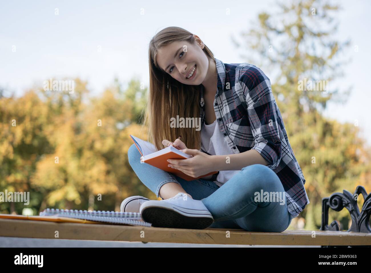 Taking notes hi-res stock photography and images - Alamy
