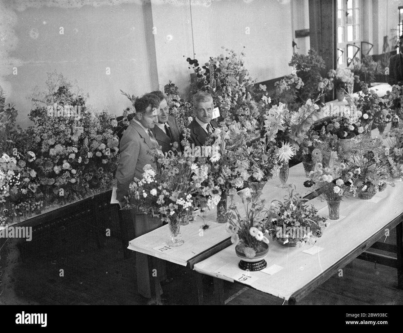 The Spring Flower Show in Welling , Kent . 1939 Stock Photo - Alamy