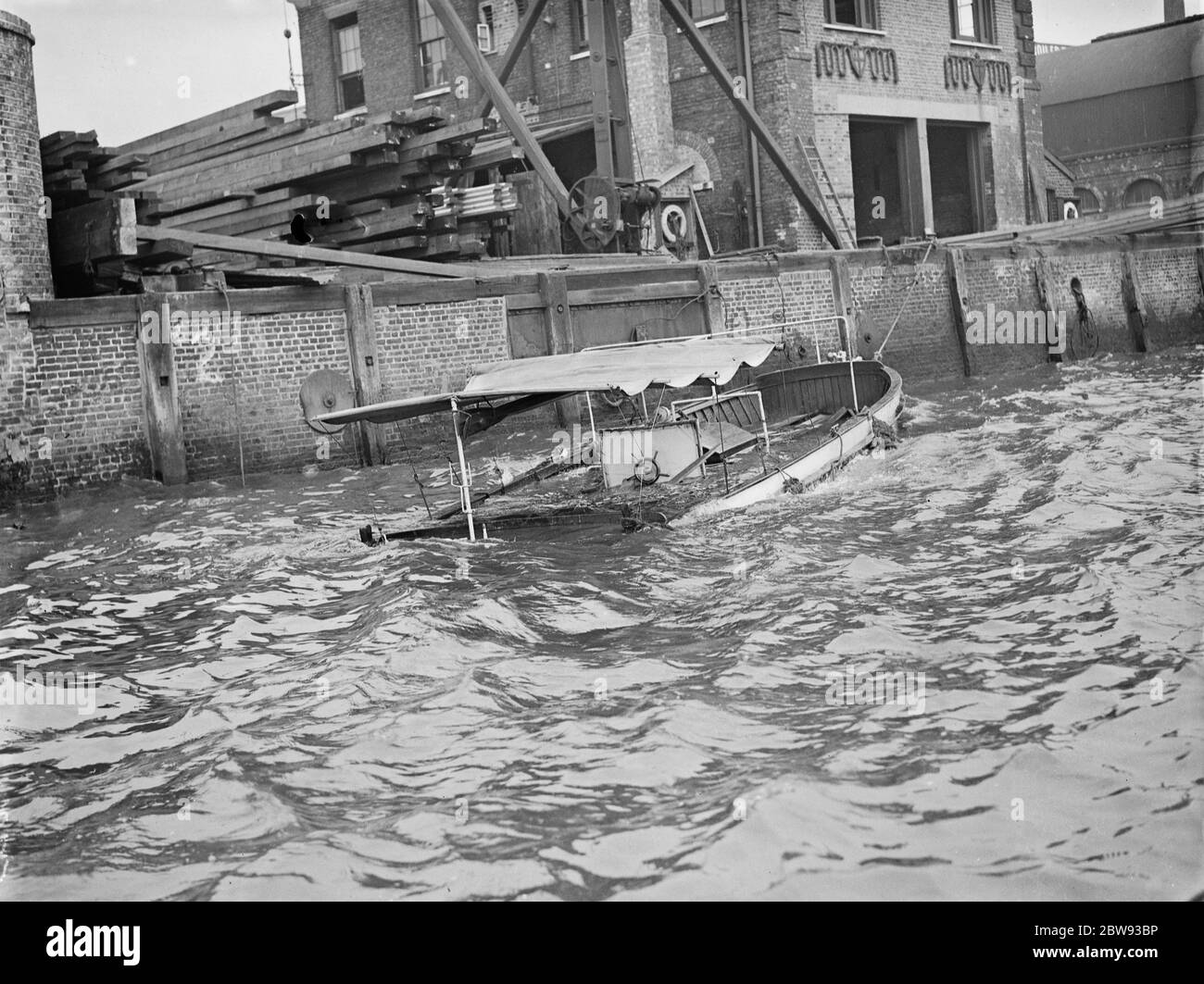 The motor launch Daphne swamped following a collision on the River ...