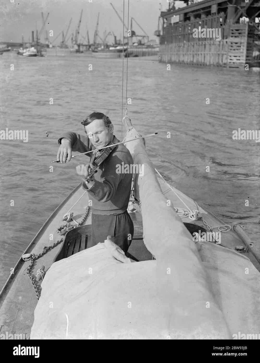 Brow of ship Black and White Stock Photos & Images - Alamy