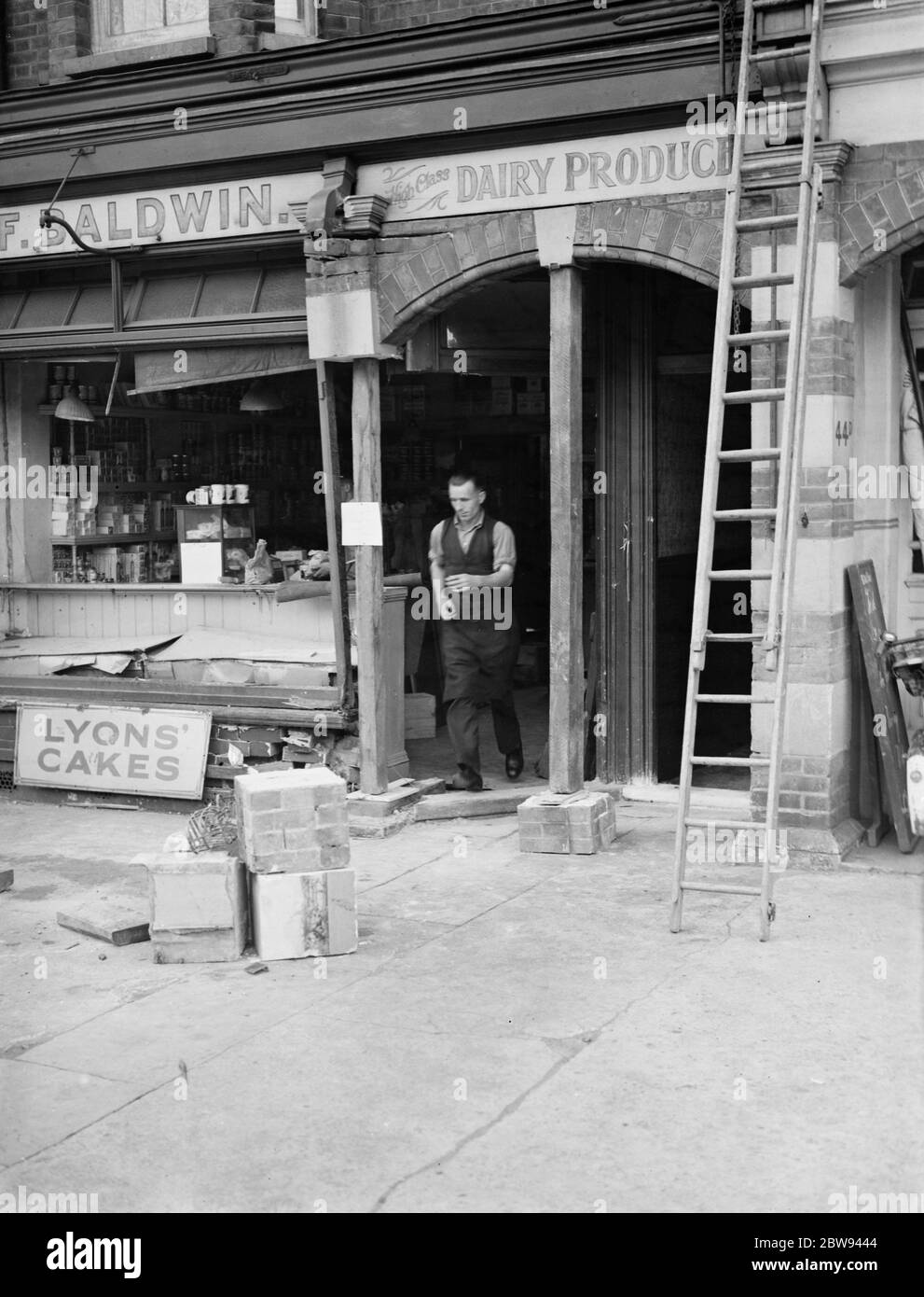 The site of a crash in Sydenham , London . 1938 Stock Photo - Alamy