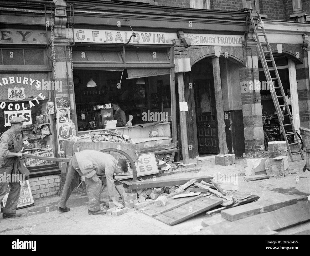 The site of a crash in Sydenham , London . 1938 Stock Photo - Alamy