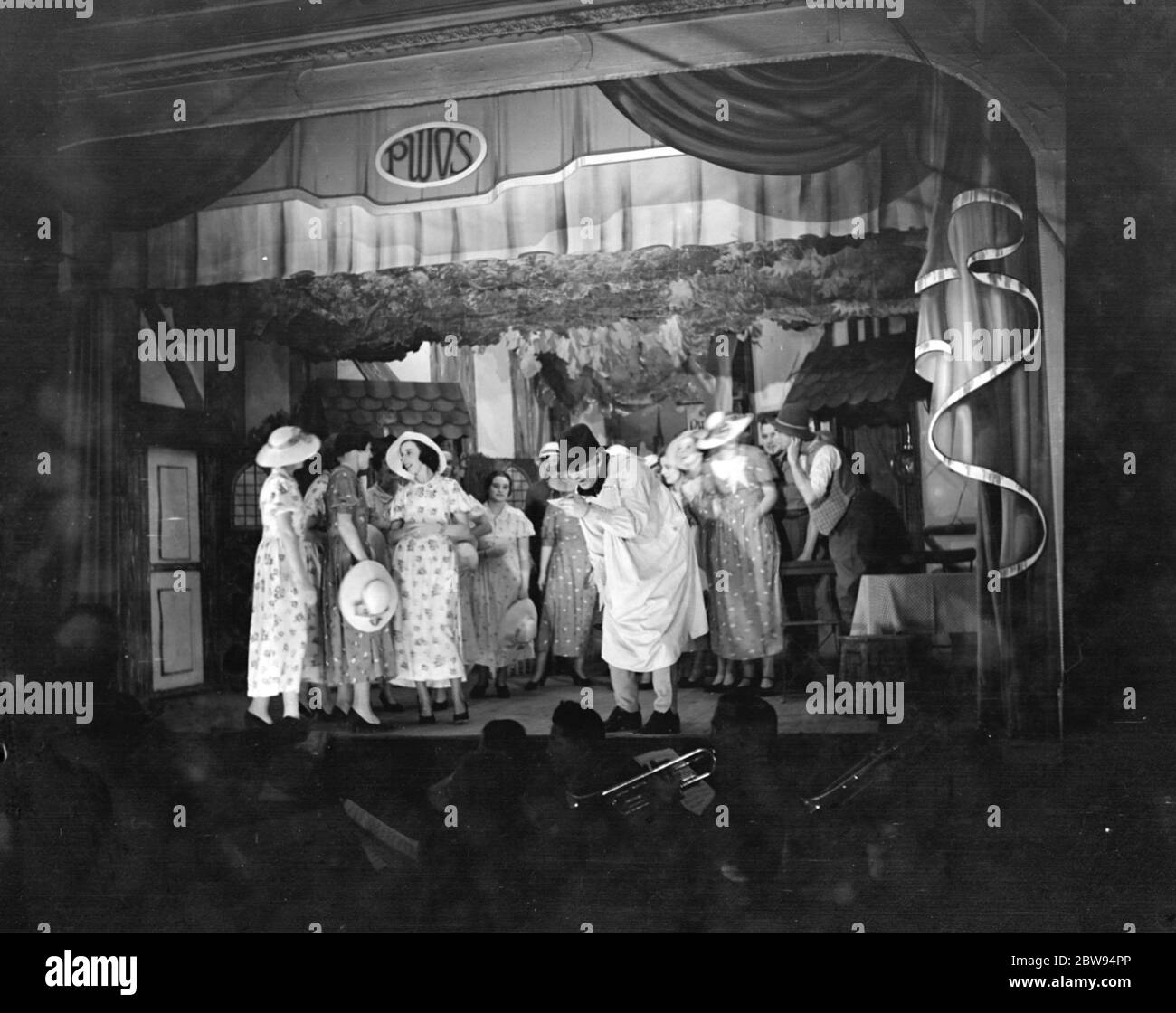 Historic operatic society hi-res stock photography and images - Alamy
