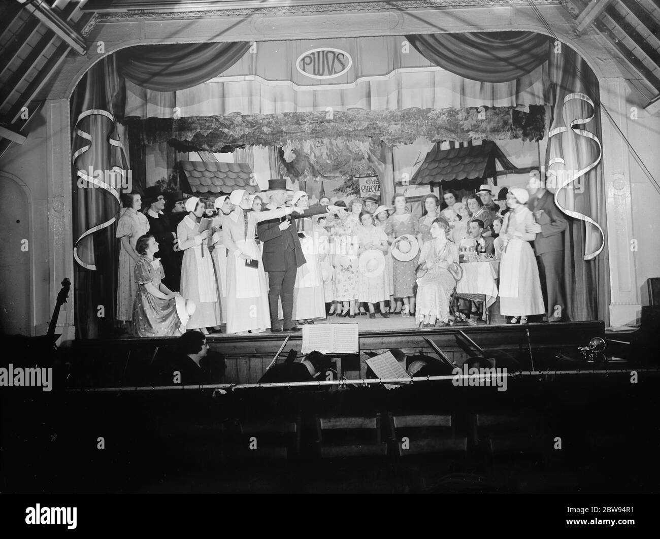 Historic operatic society hi-res stock photography and images - Alamy