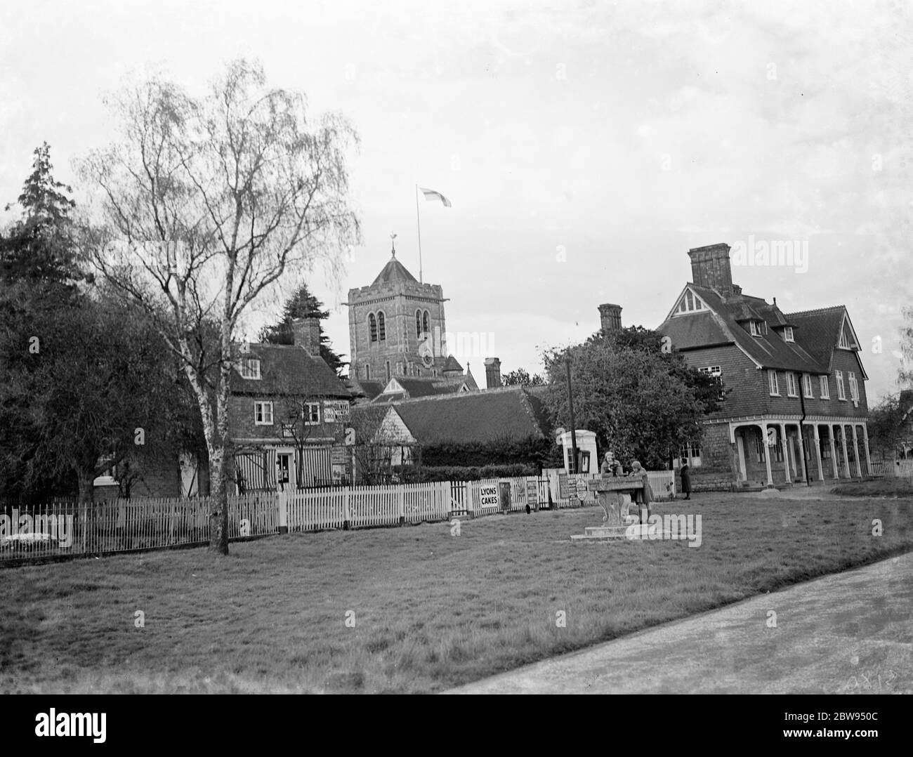 Shipbourne drinking fountain in Kent . 1936 Stock Photo - Alamy