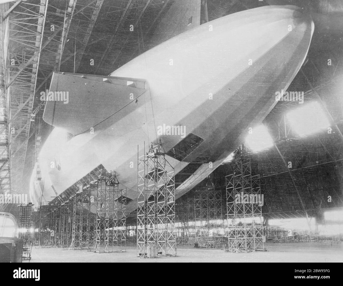 World 's largest airship nears completion . The giant new airship Macon ...